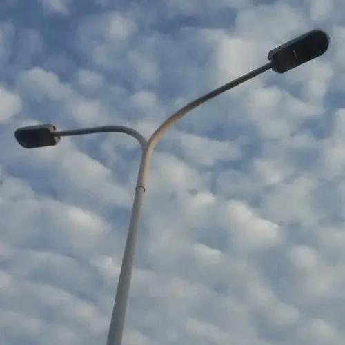 Dual Arm Street Light Pole Length: 15 Meter (M) at Best Price in Howrah ...