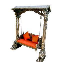 Antique Jhoola at Best Price in Thane, Maharashtra | Shubhechha Handicrafts