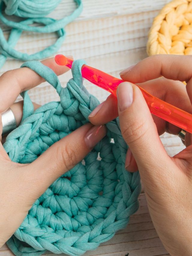 Different Types Artificial Crafts for Creative Expression - Tradeindia